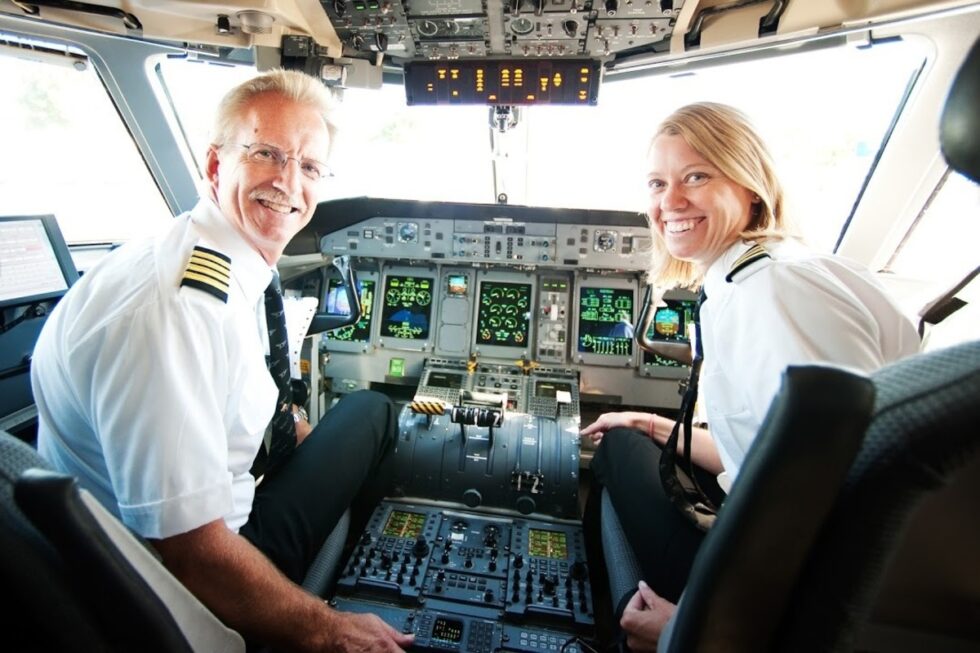 10 In-Demand Airline Jobs in 2026: Salaries and Growth